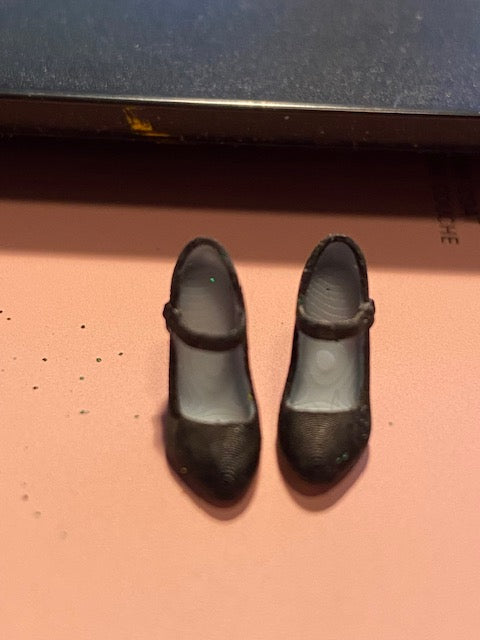 Elphaba Shoe Collection – Your Dollhouse Miniature Headquarters