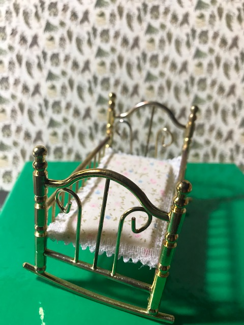 Brass crib – Your Dollhouse Miniature Headquarters
