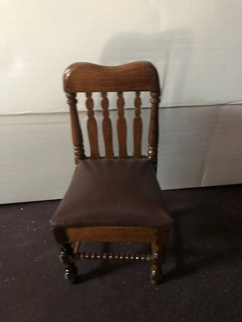 Chair with secret compartment – Your Dollhouse Miniature Headquarters